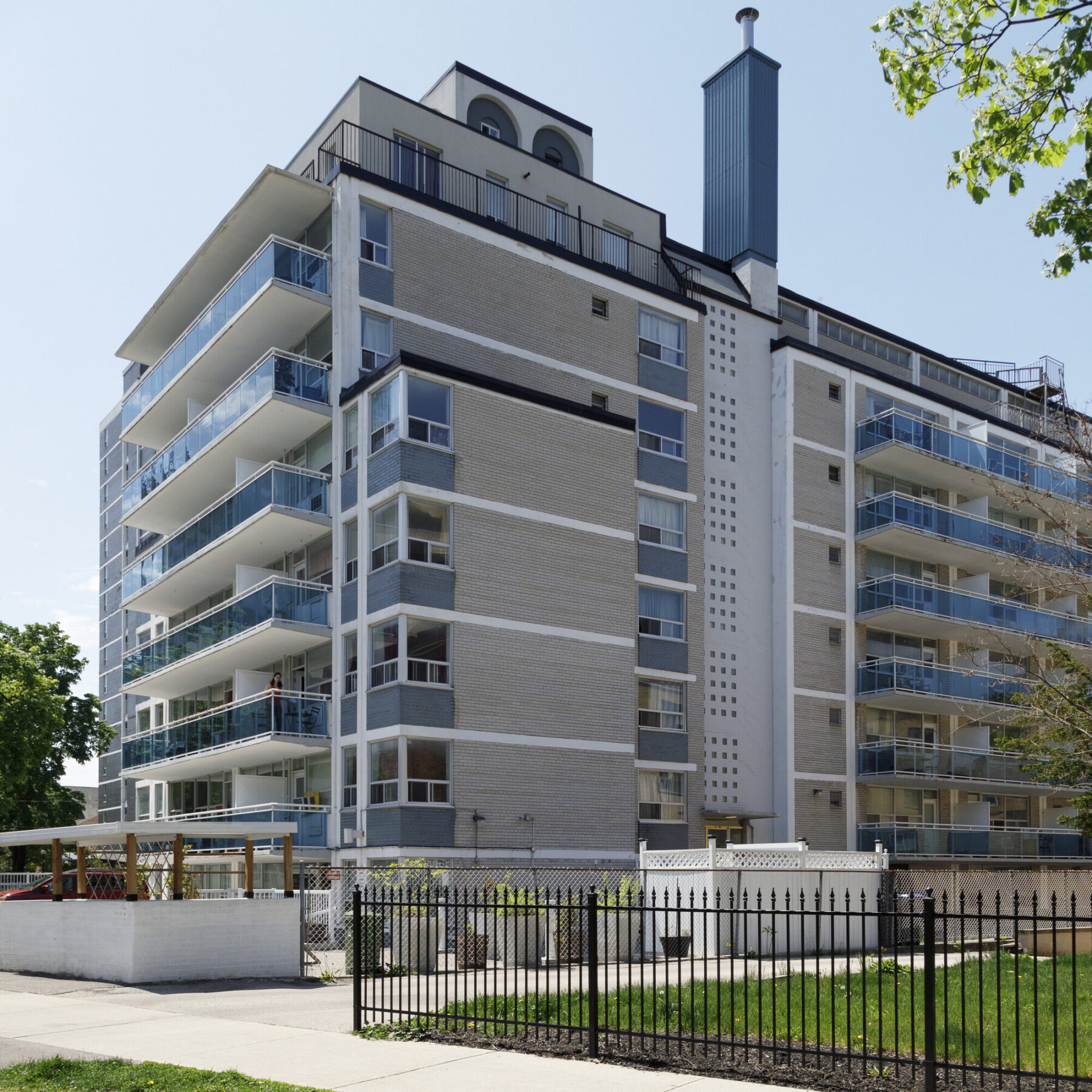 Capturing Mid-Century Toronto: Walmer Flats – Heritage Toronto