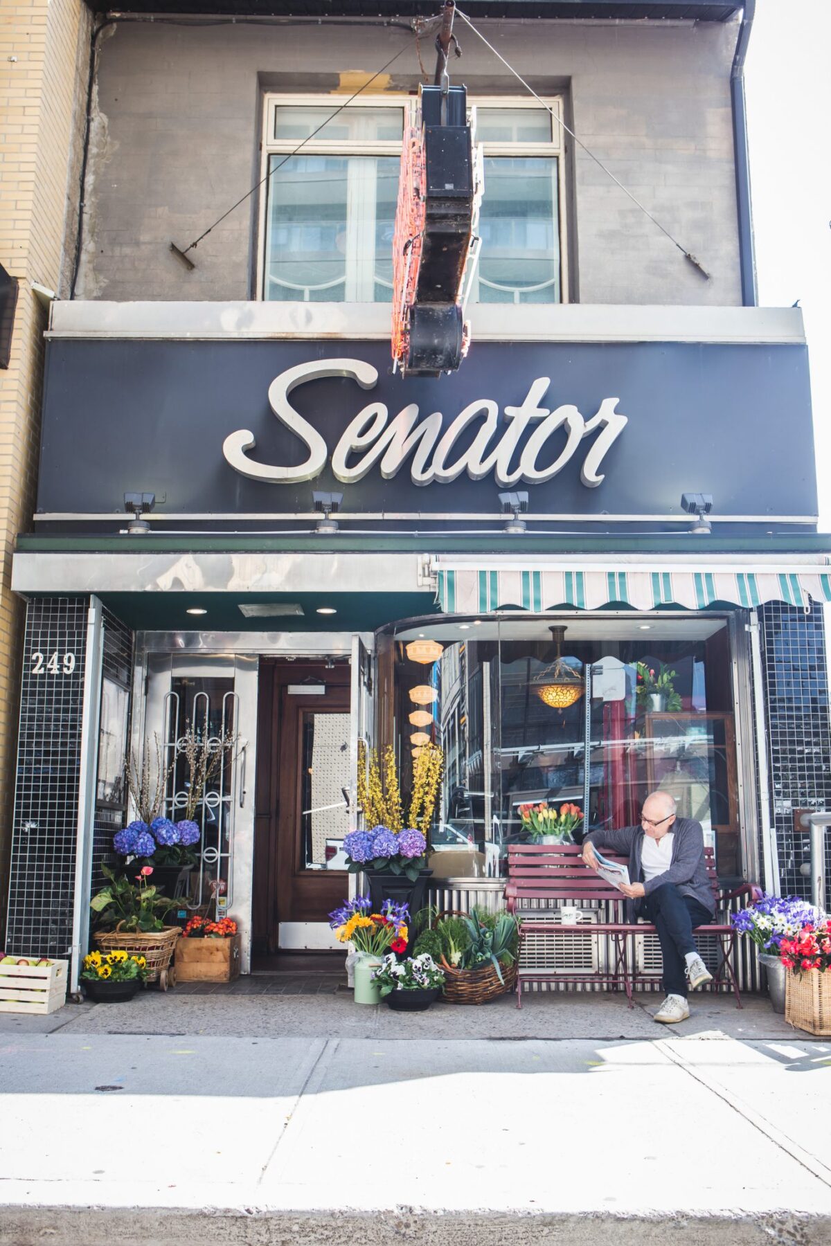 Good Eats: The Senator Restaurant – Heritage Toronto
